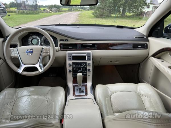 Black Volvo S80 2011 in Viljandi, with an engine capacity of 2.40 L and mileage of 282 thousand km for 10000 €, photo 8 on AUTOMOTO.COM.LV