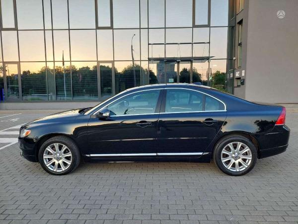 Black Volvo S80 2011 in Kaunas, with an engine capacity of 2.40 L and mileage of 292 thousand km for 5350 €, photo 5 on AUTOMOTO.COM.LV