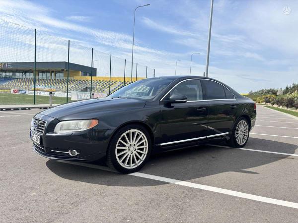 Black Volvo S80 2011 in Vilnius, with an engine capacity of 2.95 L and mileage of 162 thousand km for 6990 €, photo 6 on AUTOMOTO.COM.LV