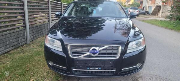 Volvo S80 2011 Kauņa vietnē Melns Volvo S80 2011 Kauņa, ar dzinēja tilpumu 1.56 L un nobraukumu 291 tūkst. km par 5320 €, foto 3 vietnē AUTOMOTO.COM.LV