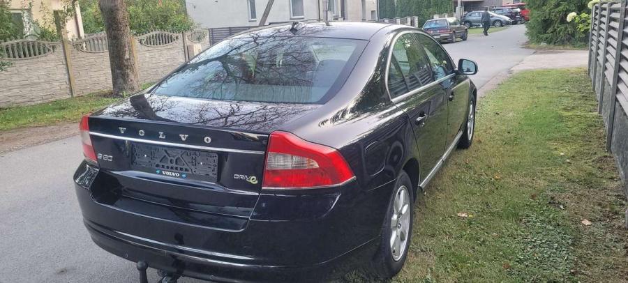 Melns Volvo S80 2011 Kauņa, ar dzinēja tilpumu 1.56 L un nobraukumu 291 tūkst. km par 5320 €, foto 8 vietnē AUTOMOTO.COM.LV