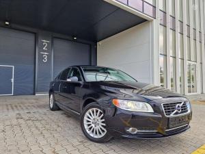 Melns Volvo S80 2011 Viļņa, ar dzinēja tilpumu 1.98 L un nobraukumu 237 tūkst. km par 5790 €, foto  vietnē AUTOMOTO.COM.LV