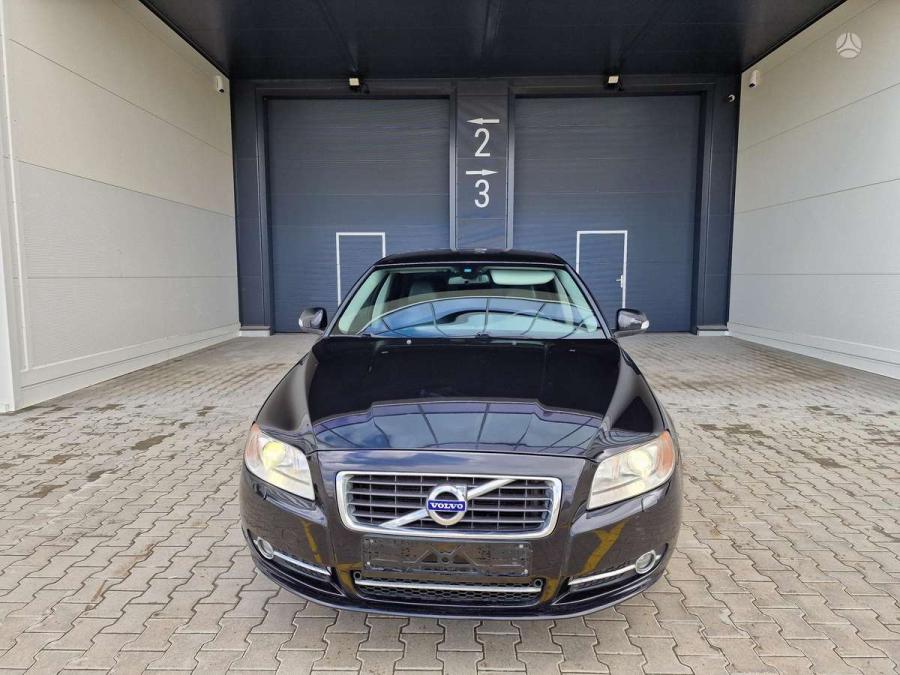 Melns Volvo S80 2011 Viļņa, ar dzinēja tilpumu 1.98 L un nobraukumu 237 tūkst. km par 5790 €, foto 3 vietnē AUTOMOTO.COM.LV