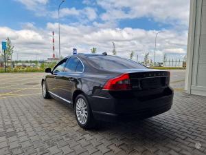 Melns Volvo S80 2011 Viļņa, ar dzinēja tilpumu 1.98 L un nobraukumu 237 tūkst. km par 5790 €, foto 6 vietnē AUTOMOTO.COM.LV