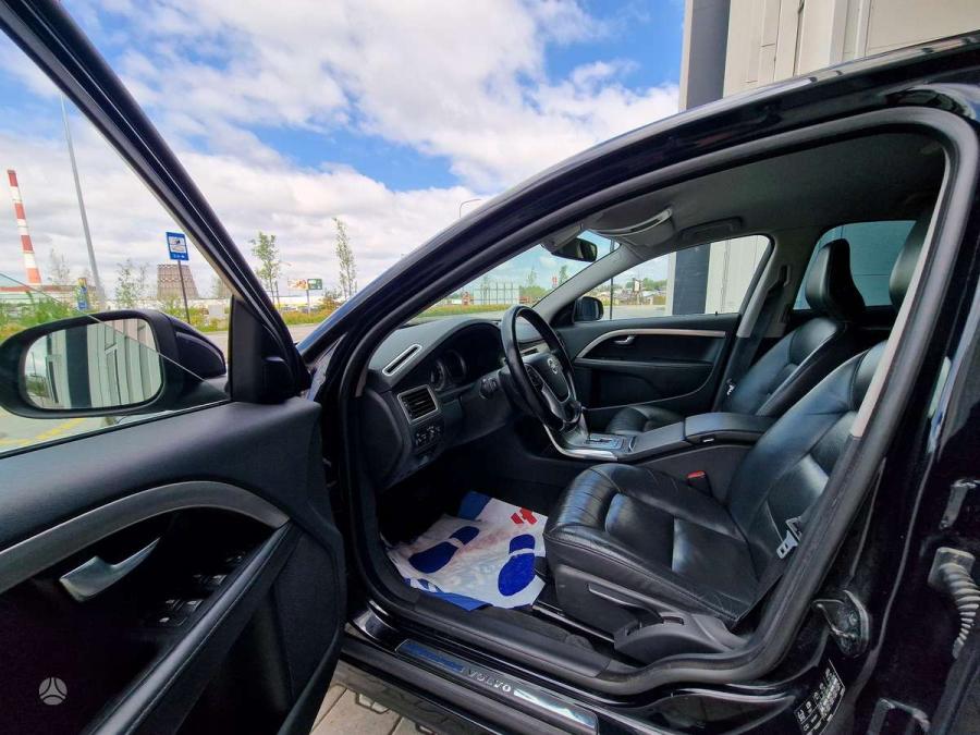 Melns Volvo S80 2011 Viļņa, ar dzinēja tilpumu 1.98 L un nobraukumu 237 tūkst. km par 5790 €, foto 9 vietnē AUTOMOTO.COM.LV