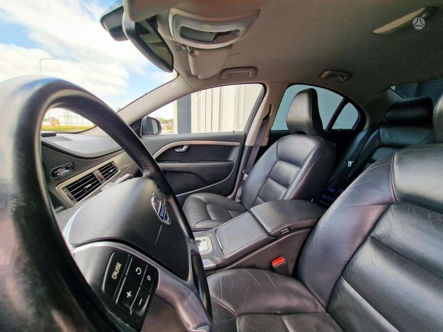 Melns Volvo S80 2011 Viļņa, ar dzinēja tilpumu 1.98 L un nobraukumu 237 tūkst. km par 5790 €, foto 10 vietnē AUTOMOTO.COM.LV