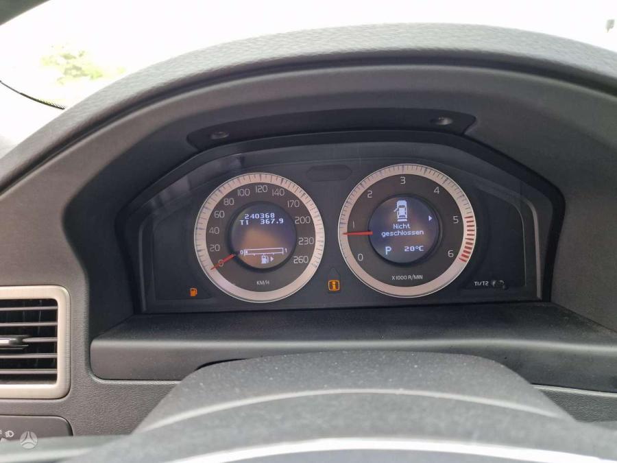 Melns Volvo S80 2011 Viļņa, ar dzinēja tilpumu 1.98 L un nobraukumu 237 tūkst. km par 5790 €, foto 17 vietnē AUTOMOTO.COM.LV