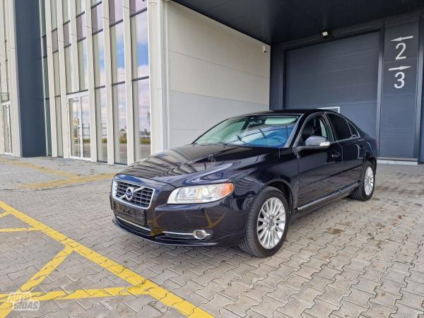 Black Volvo S80 2011 in Vilnius, with an engine capacity of 2.00 L and mileage of 240 thousand km for 5499 €, photo 8 on AUTOMOTO.COM.LV
