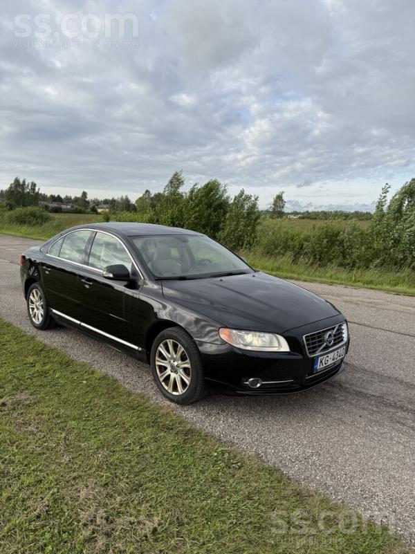 Melns Volvo S80 2012 Rīga, ar dzinēja tilpumu 2.00 L un nobraukumu 270 tūkst. km par 4700 €, foto 1 vietnē AUTOMOTO.COM.LV