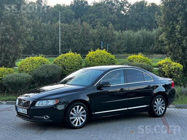 Melns Volvo S80 2012 Rīga, ar dzinēja tilpumu 2.40 L un nobraukumu 0 tūkst. km par 4950 €, foto 3 vietnē AUTOMOTO.COM.LV