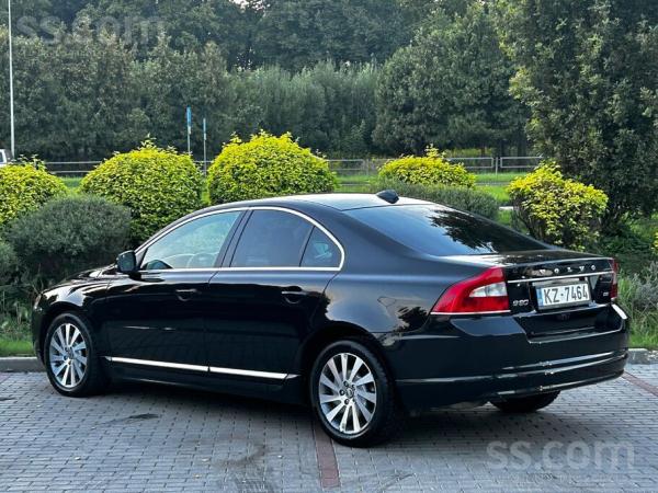 Melns Volvo S80 2012 Rīga, ar dzinēja tilpumu 2.40 L un nobraukumu 0 tūkst. km par 4950 €, foto 4 vietnē AUTOMOTO.COM.LV