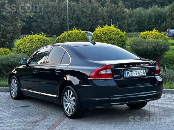 Melns Volvo S80 2012 Rīga, ar dzinēja tilpumu 2.40 L un nobraukumu 0 tūkst. km par 4950 €, foto 5 vietnē AUTOMOTO.COM.LV