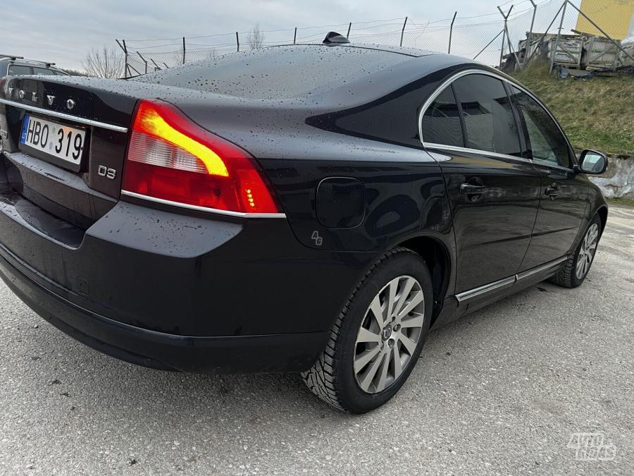 Black Volvo S80 2012 in Kretinga, with an engine capacity of 2.00 L and mileage of 332 thousand km for 5500 €, photo 5 on AUTOMOTO.COM.LV
