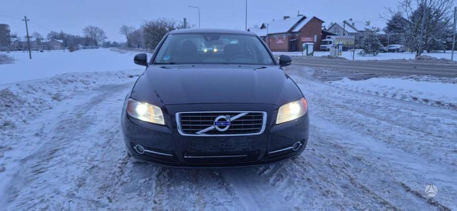 Black Volvo S80 2012 in Marijampole, with an engine capacity of 2.40 L and mileage of 295 thousand km for 5950 €, photo 2 on AUTOMOTO.COM.LV