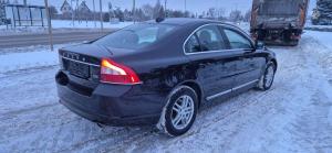 Black Volvo S80 2012 in Marijampole, with an engine capacity of 2.40 L and mileage of 295 thousand km for 5950 €, photo 7 on AUTOMOTO.COM.LV