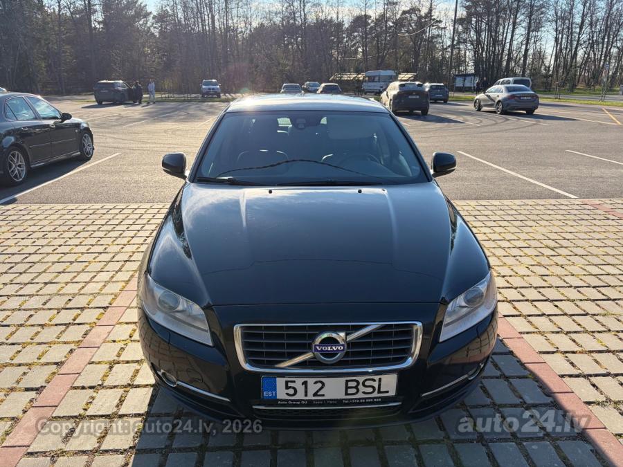 Black Volvo S80 2012 in Tallinn, with an engine capacity of 2.40 L and mileage of 230 thousand km for 7500 €, photo 4 on AUTOMOTO.COM.LV