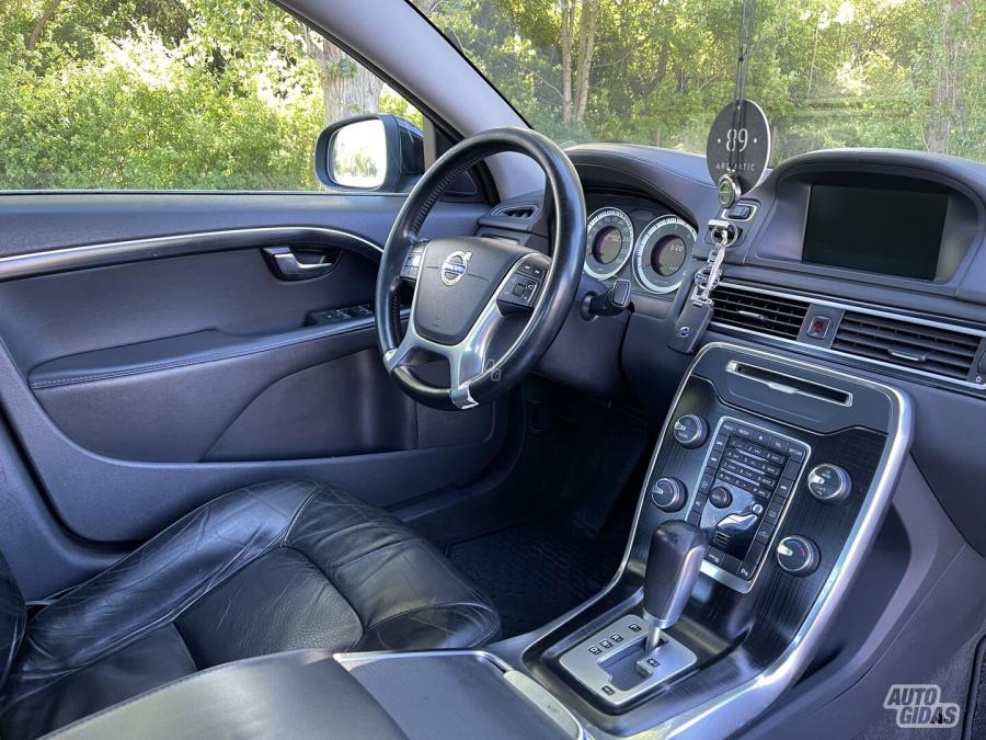Melns Volvo S80 2012 Šauļi, ar dzinēja tilpumu 2.00 L un nobraukumu 435 tūkst. km par 4350 €, foto 13 vietnē AUTOMOTO.COM.LV