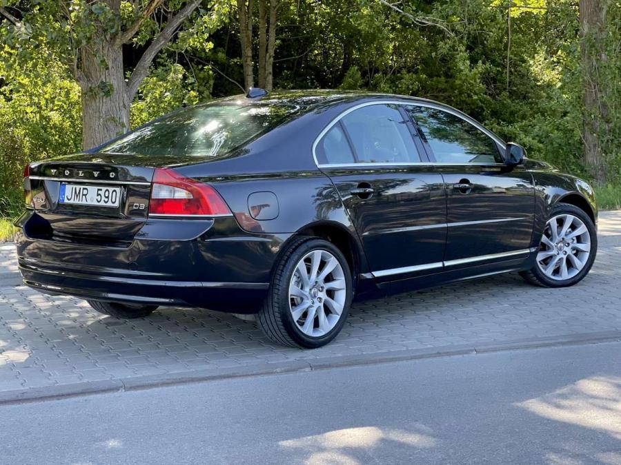Melns Volvo S80 2012 Šauļi, ar dzinēja tilpumu 1.98 L un nobraukumu 435 tūkst. km par 4350 €, foto 7 vietnē AUTOMOTO.COM.LV