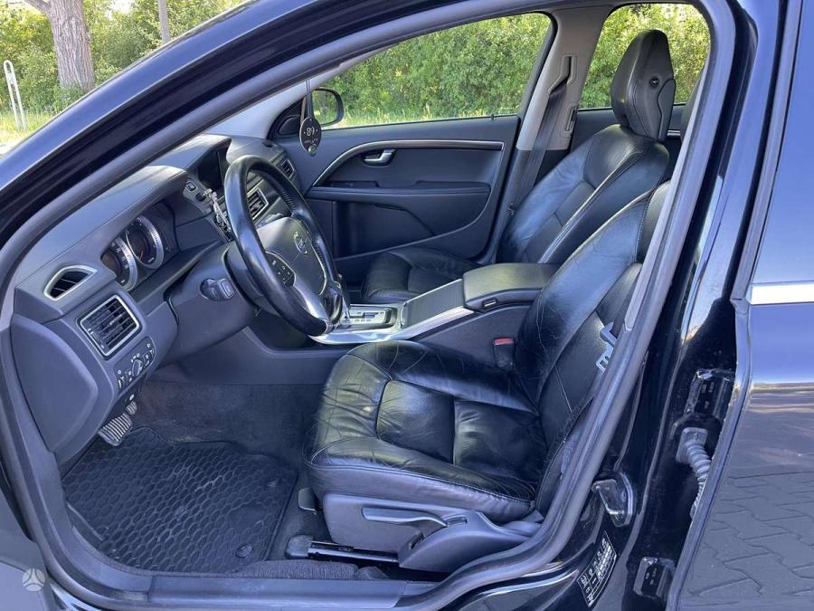 Melns Volvo S80 2012 Šauļi, ar dzinēja tilpumu 1.98 L un nobraukumu 435 tūkst. km par 4350 €, foto 10 vietnē AUTOMOTO.COM.LV