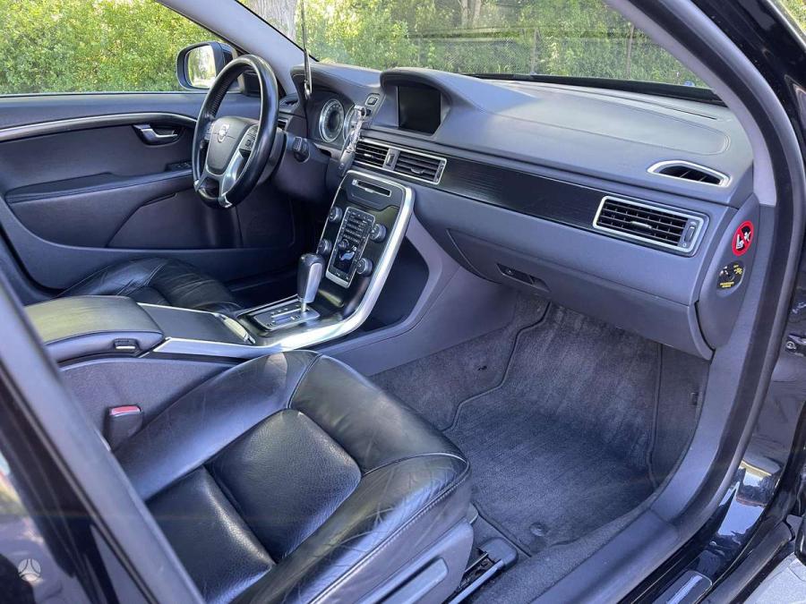 Melns Volvo S80 2012 Šauļi, ar dzinēja tilpumu 1.98 L un nobraukumu 435 tūkst. km par 4350 €, foto 14 vietnē AUTOMOTO.COM.LV