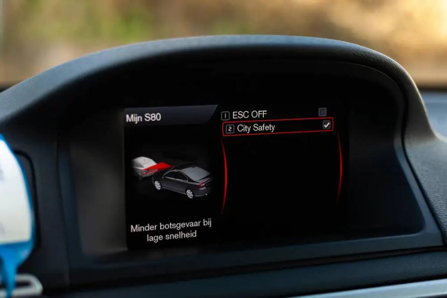 Melns Volvo S80 2012 Rīga, ar dzinēja tilpumu 2.00 L un nobraukumu 160 tūkst. km par 8995 €, foto 10 vietnē AUTOMOTO.COM.LV