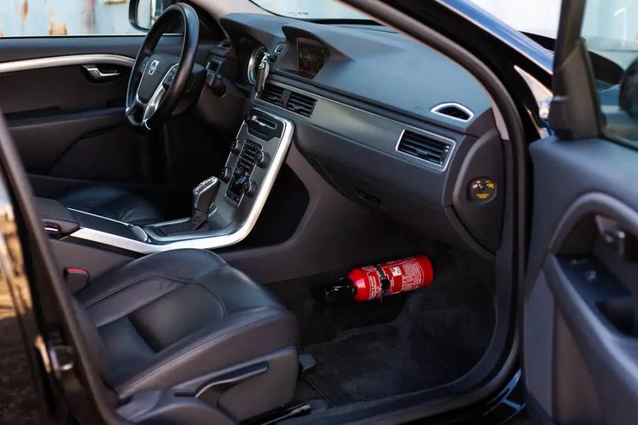 Melns Volvo S80 2012 Rīga, ar dzinēja tilpumu 2.00 L un nobraukumu 160 tūkst. km par 8995 €, foto 22 vietnē AUTOMOTO.COM.LV