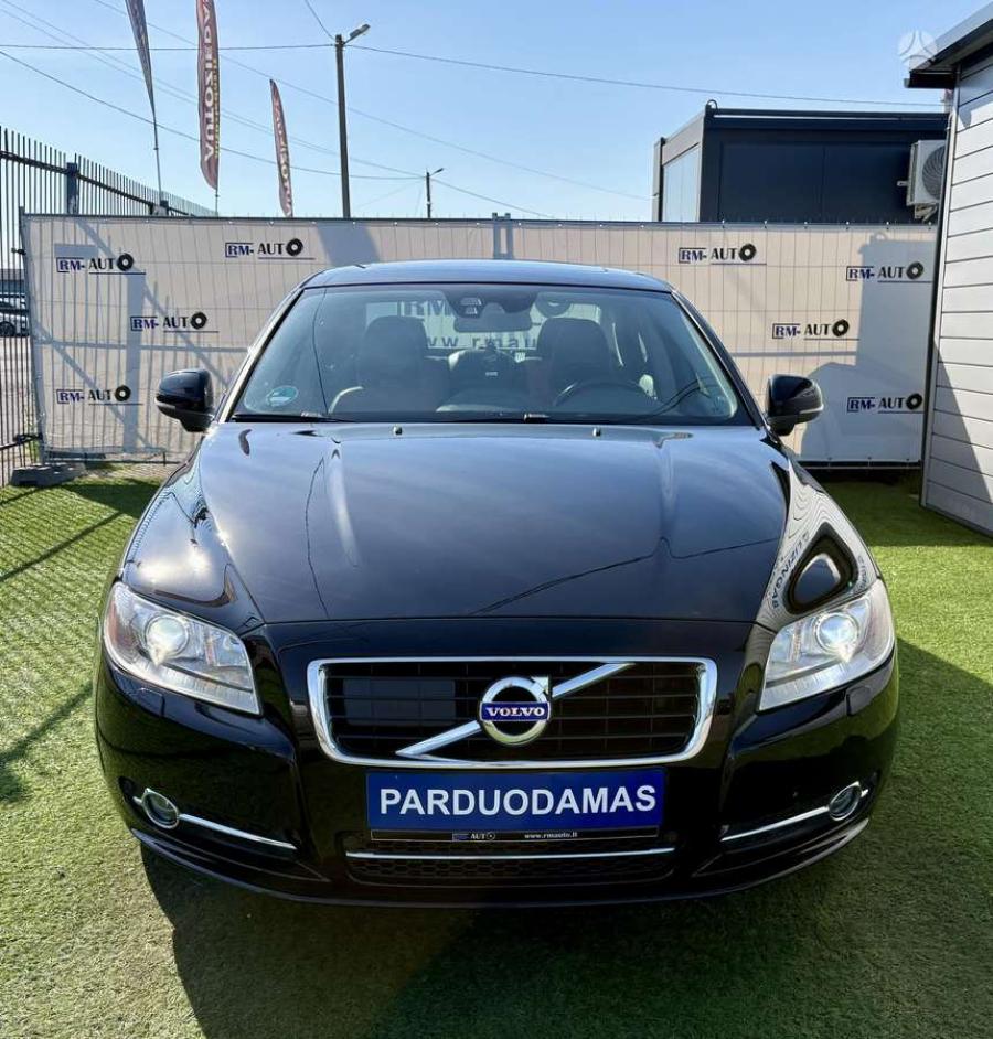 Melns Volvo S80 2012 Panevēža, ar dzinēja tilpumu 2.40 L un nobraukumu 289 tūkst. km par 8600 €, foto 3 vietnē AUTOMOTO.COM.LV