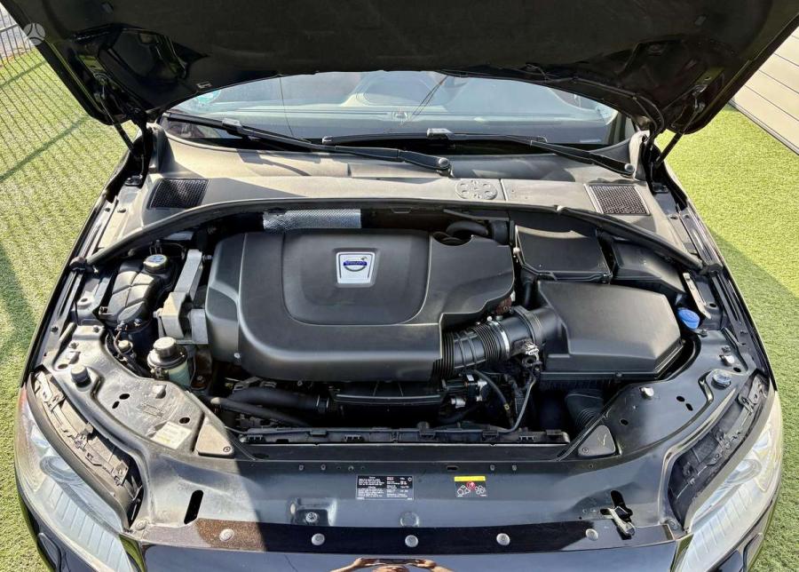 Melns Volvo S80 2012 Panevēža, ar dzinēja tilpumu 2.40 L un nobraukumu 289 tūkst. km par 8600 €, foto 4 vietnē AUTOMOTO.COM.LV