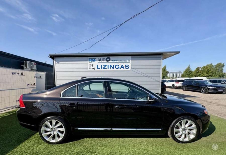 Melns Volvo S80 2012 Panevēža, ar dzinēja tilpumu 2.40 L un nobraukumu 289 tūkst. km par 8600 €, foto 7 vietnē AUTOMOTO.COM.LV