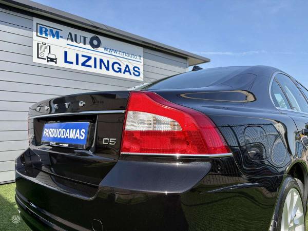 Melns Volvo S80 2012 Panevēža, ar dzinēja tilpumu 2.40 L un nobraukumu 289 tūkst. km par 8600 €, foto 8 vietnē AUTOMOTO.COM.LV