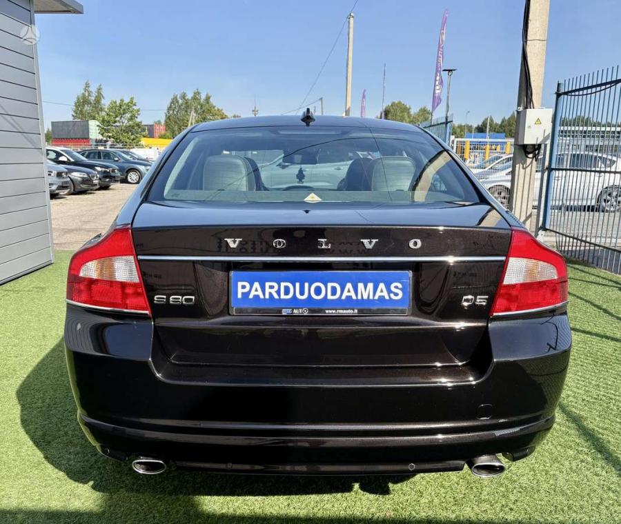 Melns Volvo S80 2012 Panevēža, ar dzinēja tilpumu 2.40 L un nobraukumu 289 tūkst. km par 8600 €, foto 10 vietnē AUTOMOTO.COM.LV