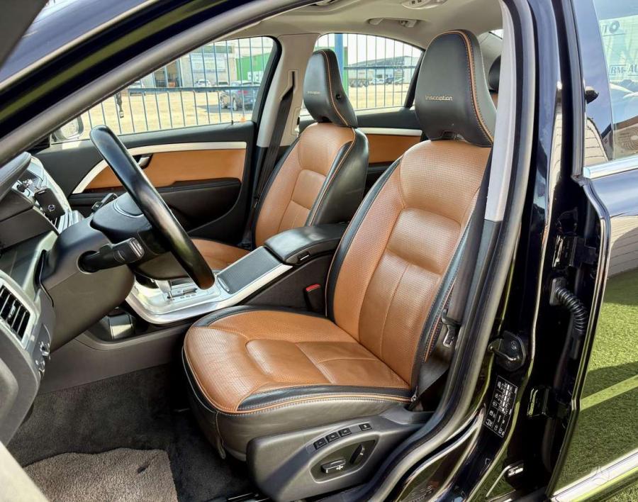 Melns Volvo S80 2012 Panevēža, ar dzinēja tilpumu 2.40 L un nobraukumu 289 tūkst. km par 8600 €, foto 16 vietnē AUTOMOTO.COM.LV