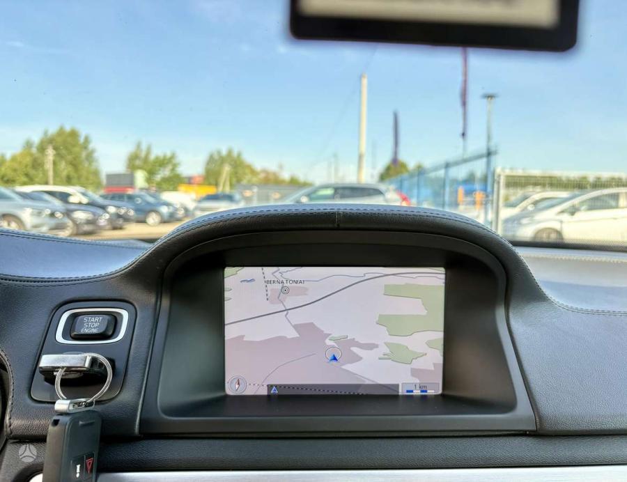 Melns Volvo S80 2012 Panevēža, ar dzinēja tilpumu 2.40 L un nobraukumu 289 tūkst. km par 8600 €, foto 23 vietnē AUTOMOTO.COM.LV