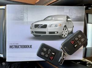 Melns Volvo S80 2012 Panevēža, ar dzinēja tilpumu 2.40 L un nobraukumu 289 tūkst. km par 8600 €, foto 34 vietnē AUTOMOTO.COM.LV
