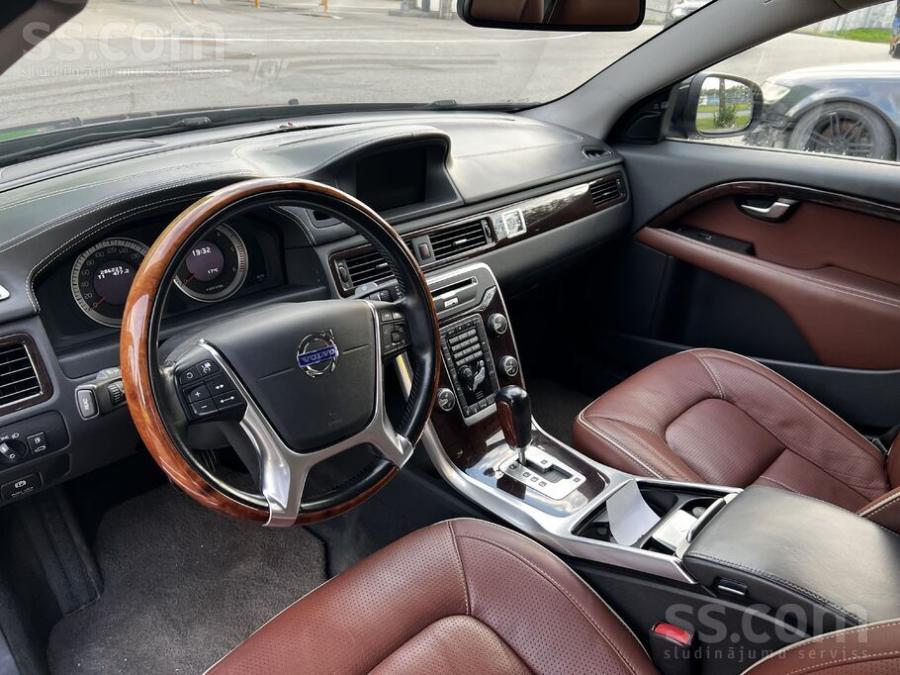 Melns Volvo S80 2012 Rīga, ar dzinēja tilpumu 2.00 L un nobraukumu 282 tūkst. km par 7750 €, foto 11 vietnē AUTOMOTO.COM.LV
