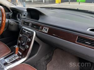 Melns Volvo S80 2012 Rīga, ar dzinēja tilpumu 2.00 L un nobraukumu 282 tūkst. km par 7750 €, foto 19 vietnē AUTOMOTO.COM.LV