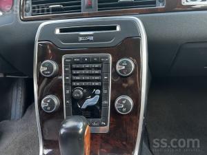 Melns Volvo S80 2012 Rīga, ar dzinēja tilpumu 2.00 L un nobraukumu 282 tūkst. km par 7750 €, foto 20 vietnē AUTOMOTO.COM.LV
