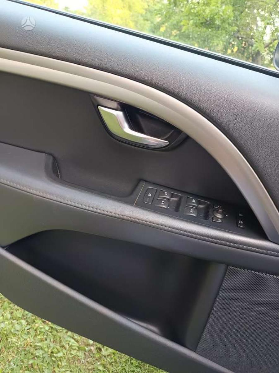 Melns Volvo S80 2012 Lazdijai, ar dzinēja tilpumu 1.98 L un nobraukumu 470 tūkst. km par 5000 €, foto 18 vietnē AUTOMOTO.COM.LV