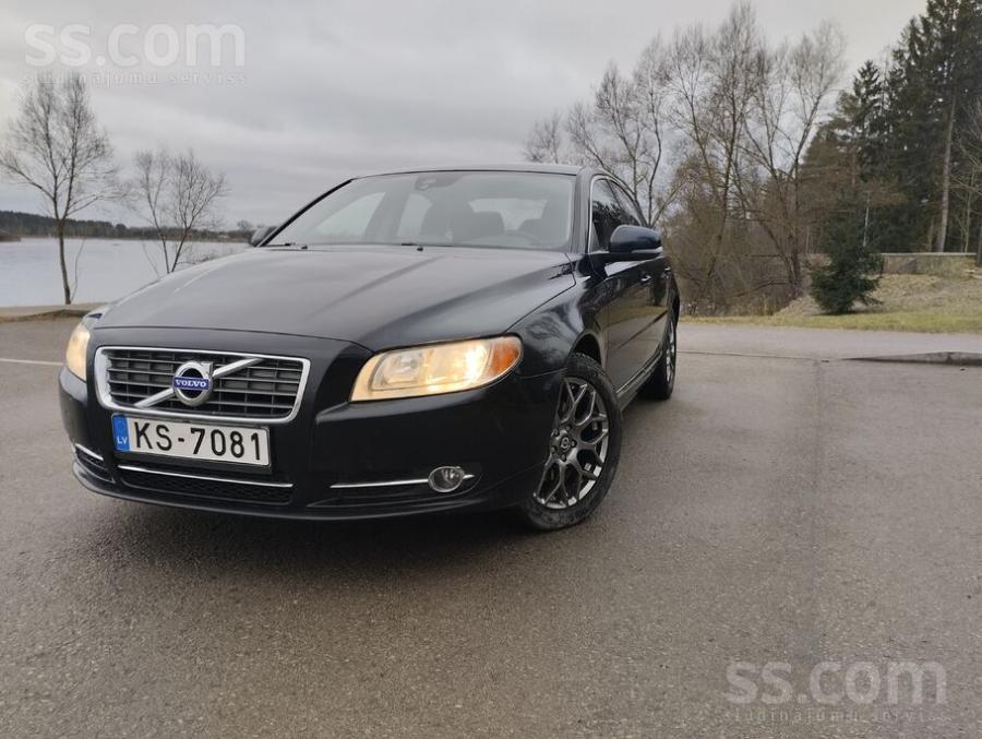 Black Volvo S80 2013 in Jekabpils, with an engine capacity of 2.00 L and mileage of 325 thousand km for 5390 €, photo 1 on AUTOMOTO.COM.LV