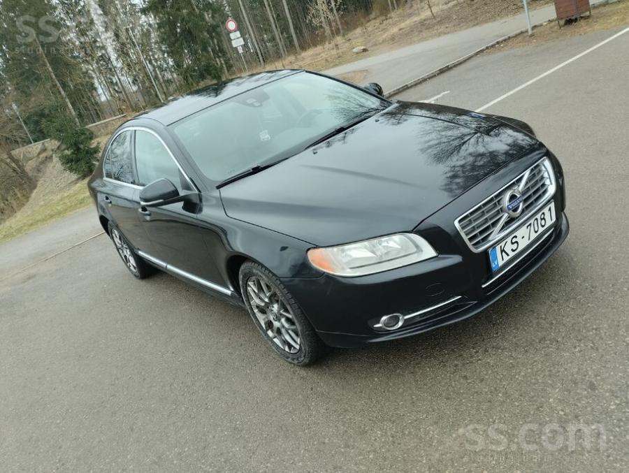 Black Volvo S80 2013 in Jekabpils, with an engine capacity of 2.00 L and mileage of 325 thousand km for 5390 €, photo 2 on AUTOMOTO.COM.LV
