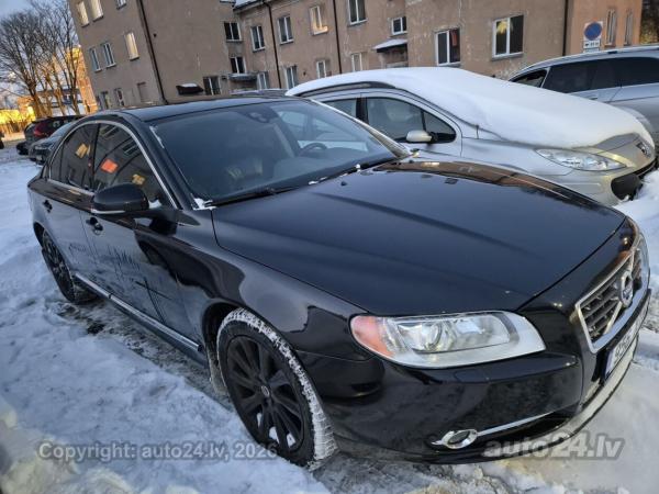 Melns Volvo S80 2013 Mardu, ar dzinēja tilpumu 3.00 L un nobraukumu 390 tūkst. km par 4000 €, foto 2 vietnē AUTOMOTO.COM.LV