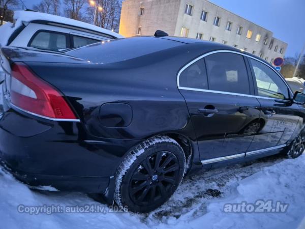 Melns Volvo S80 2013 Mardu, ar dzinēja tilpumu 3.00 L un nobraukumu 390 tūkst. km par 4000 €, foto 4 vietnē AUTOMOTO.COM.LV
