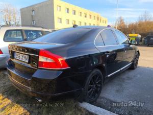 Black Volvo S80 2013 in Tallinn, with an engine capacity of 3.00 L and mileage of 0 thousand km for 2500 €, photo 4 on AUTOMOTO.COM.LV