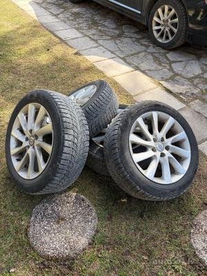 Black Volvo S80 2013 in Tallinn, with an engine capacity of 2.40 L and mileage of 300 thousand km for 9500 €, photo 11 on AUTOMOTO.COM.LV