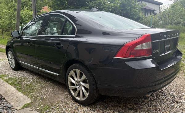 Black Volvo S80 2013 in Vilnius, with an engine capacity of 2.95 L and mileage of 244 thousand km for 4400 €, photo 3 on AUTOMOTO.COM.LV