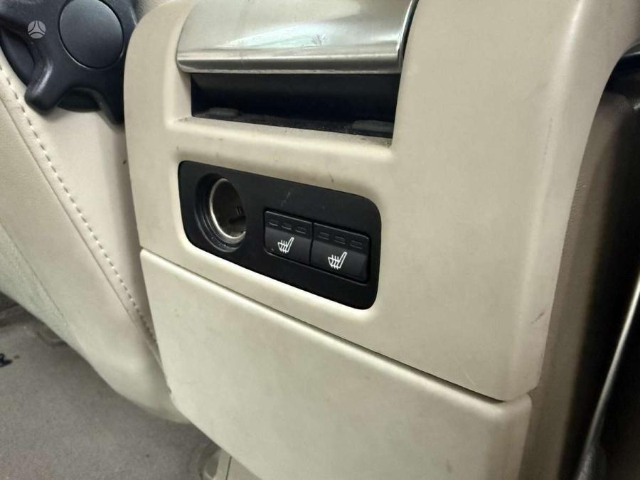 Black Volvo S80 2013 in Vilnius, with an engine capacity of 2.95 L and mileage of 244 thousand km for 4400 €, photo 16 on AUTOMOTO.COM.LV