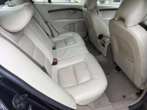 Black Volvo S80 2013 in Vilnius, with an engine capacity of 2.95 L and mileage of 244 thousand km for 4400 €, photo 17 on AUTOMOTO.COM.LV