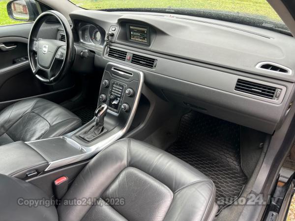 Melns Volvo S80 2013 Paide, ar dzinēja tilpumu 1.60 L un nobraukumu 288 tūkst. km par 6799 €, foto 8 vietnē AUTOMOTO.COM.LV