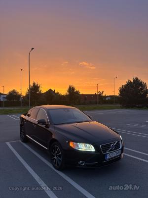 Black Volvo S80 2013 in Tallinn, with an engine capacity of 1.60 L and mileage of 107 thousand km for 8799 €, photo  on AUTOMOTO.COM.LV