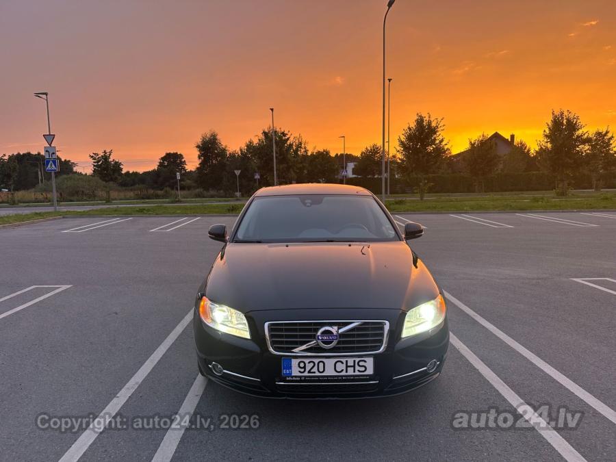 Melns Volvo S80 2013 Tallina, ar dzinēja tilpumu 1.60 L un nobraukumu 107 tūkst. km par 8799 €, foto 4 vietnē AUTOMOTO.COM.LV